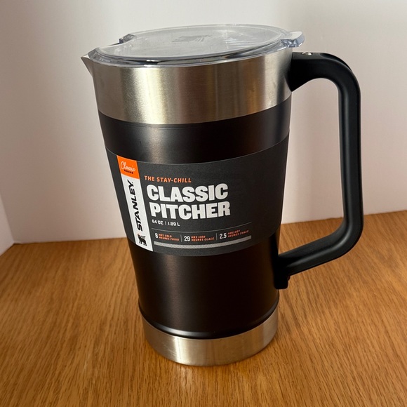 Stanley | Kitchen | Stanley Staychill Classic Pitcher Black And Silver ...